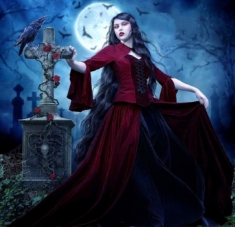 Lady Raven – Green and Grey